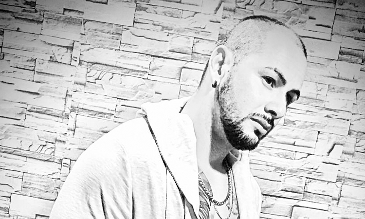 Jhonn Prince lanza “Mala”